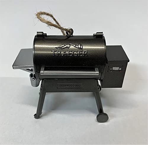 Traeger Pellet Smoker Grill Ironwood 885 Series Hanging Christmas Tree ...
